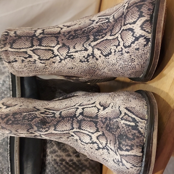 Dominique Nicole | Shoes | Dominique Nicole Boot | Poshmark